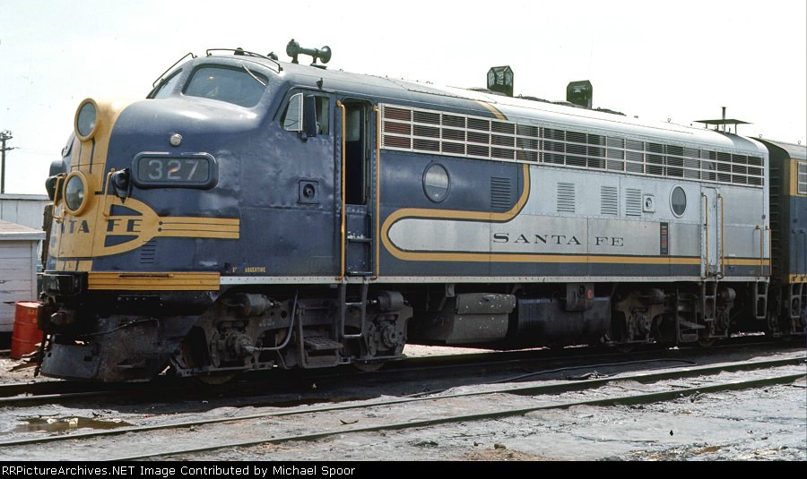 ATSF Bluebonnet #327 at Milby Street in 1972